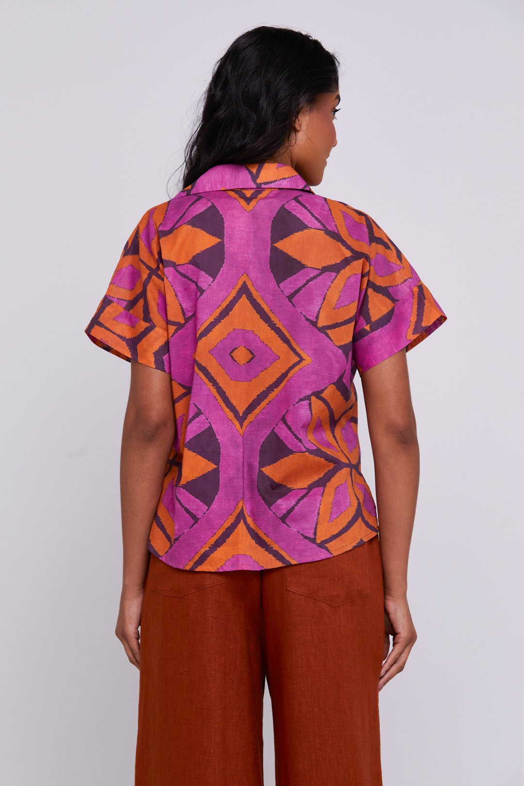 Camisa Feminina Maxine Étnico – Estilo e Conforto Diário